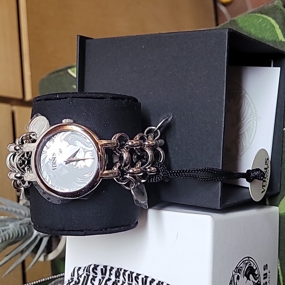 Versace | Accessories | Nwtversus Versace Lion Holograph In Face Of ...